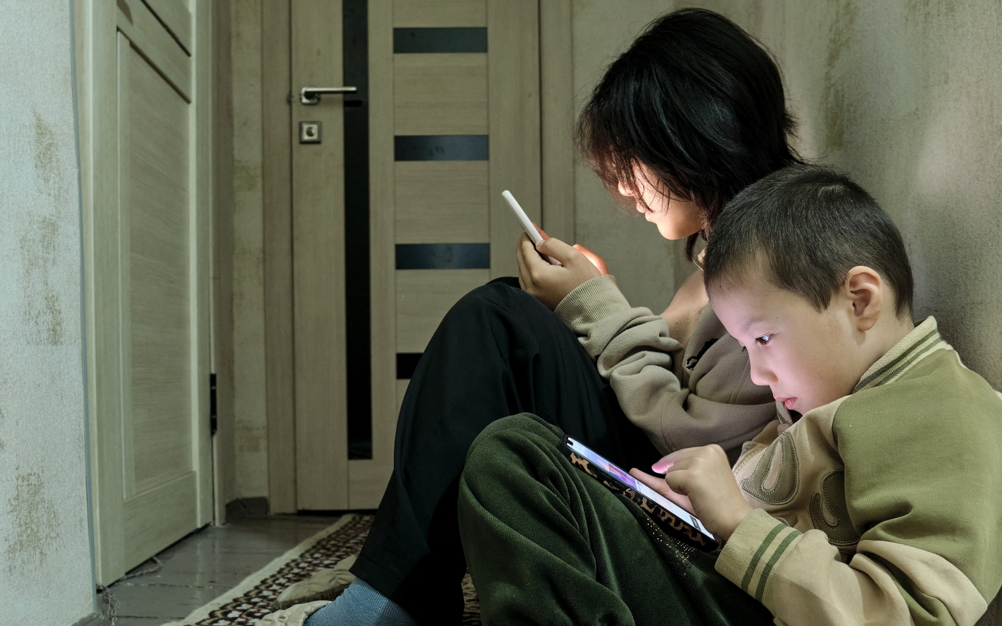 Brain Rot: Ketika Otak Kita Lelah oleh Konten Digital - REFO